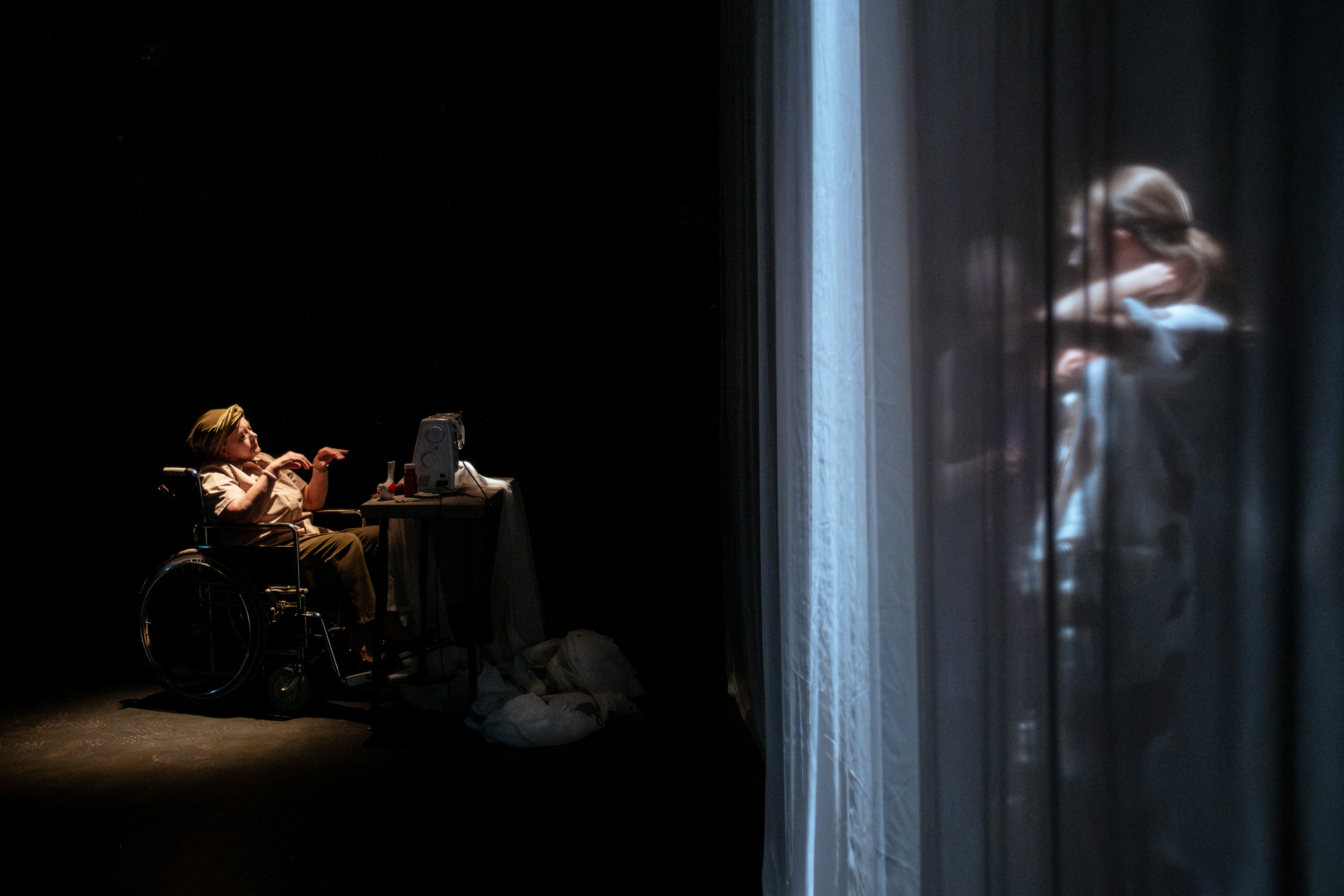 VOLÁNÍ RODU | Východočeské divadlo Pardubice